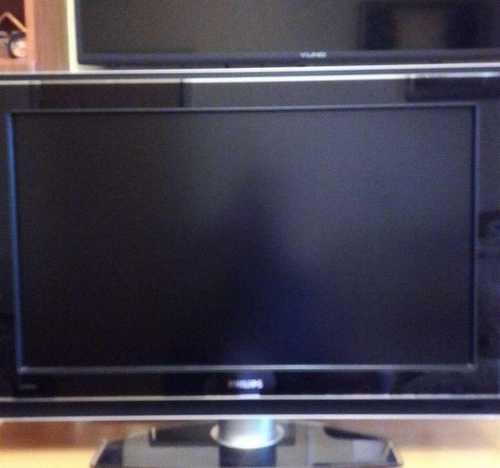 Телевизор ЖК бу philips 32"