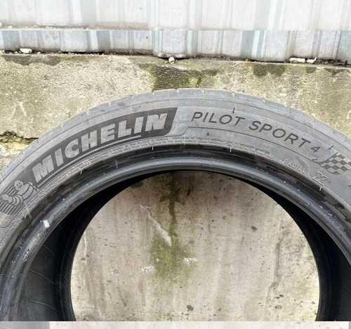 Michelin Pilot Sport 4 245/45 R18 100Y