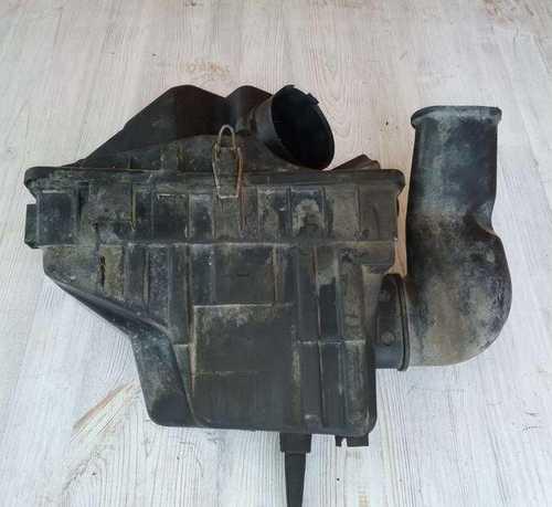 Корпус воздушного фильтра Ford Transit 2.5 91-00