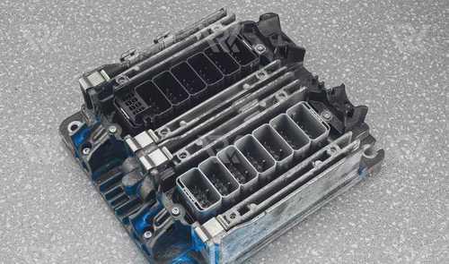 ECU EMS Электронный блок управления двигателем E44