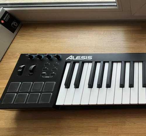 Alesis V49