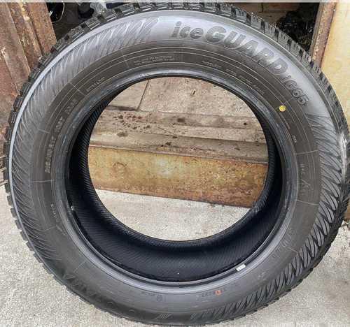 Yokohama Ice Guard IG65 215/65 R17 103T