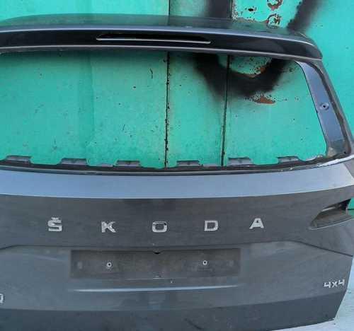 Крышка багажника Skoda Karoq 2017- дверь