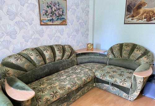Продам угловой диван с креслом бу