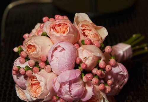 Свадебный букет невесты розы пионы цветы доставка