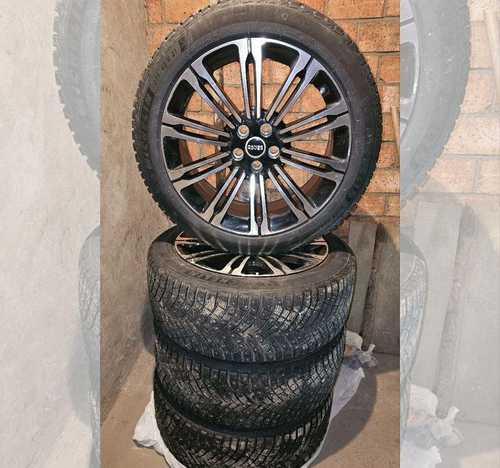 Michelin X-Ice North 4 SUV 275/45 R21 110