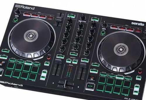 DJ контроллер Roland DJ-202