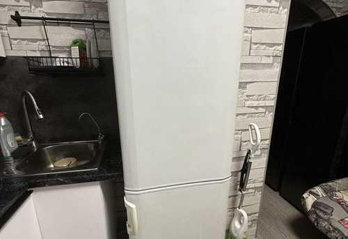 Холодильник Electrolux