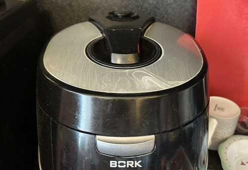 Мультиварка bork u700