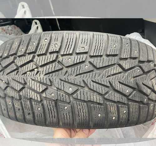 Nokian Tyres Hakkapeliitta 7 215/50 R17 95T