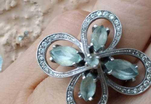 Серебряное кольцо 925/11грс редкими аквамаринами