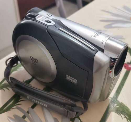 Видеокамера canon dc220