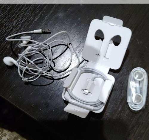 Наушники earpods