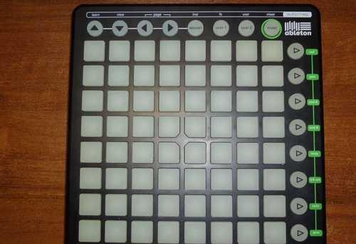 Midi контроллер Novation Launchpad