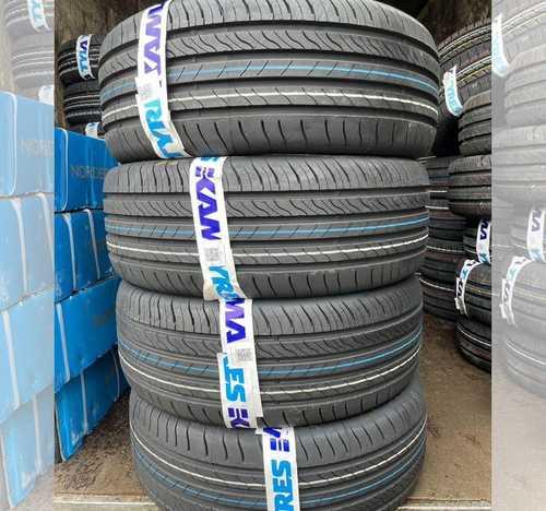 Viatti Strada 2 (V-134) 215/55 R17