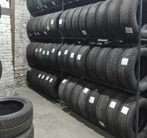 Kumho Solus KH16 215/55 R17 93V