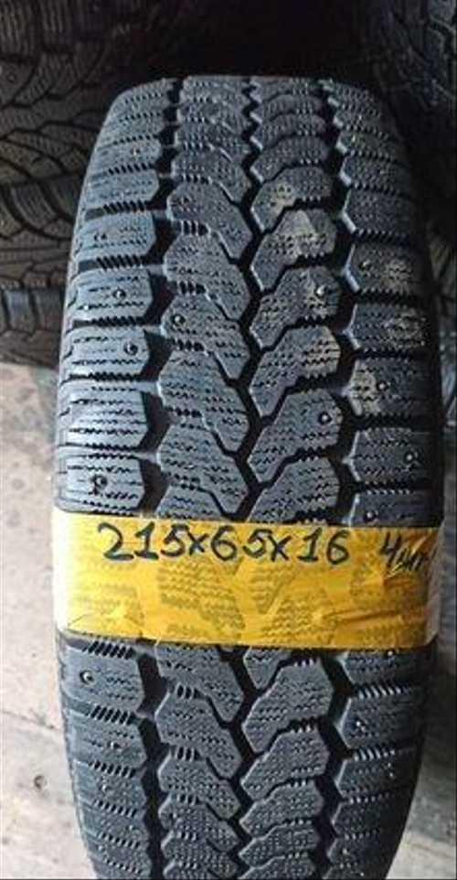 Yokohama F700 215/65 R16 98Q