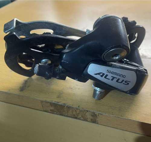 Shimano altus задний переключатель