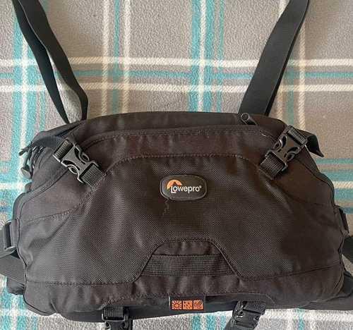 Сумка Lowepro с поясным ремнем