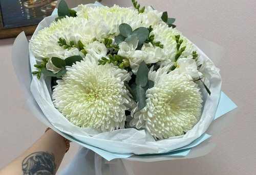 Букет цветов из крупной хризантемы, доставка цвето