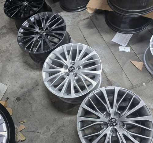 Диски р18 тойота 5х114,3 камри v 70 оригинал