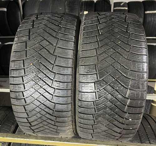 Pirelli Ice Zero FR 245/40 R18 97H