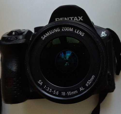 Pentax K-30 с объективом Samsung 18-55