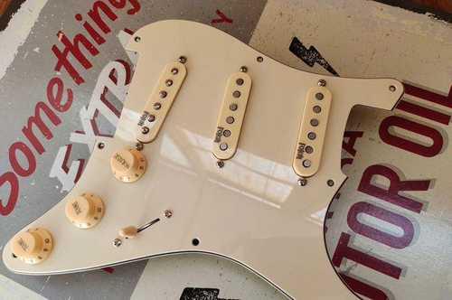 Stratocaster Pickguard SSS (готовый тембр-блок)