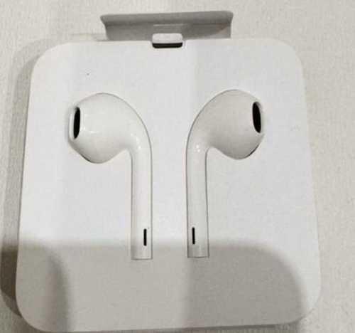 Наушники apple earpods с разъемом lightning