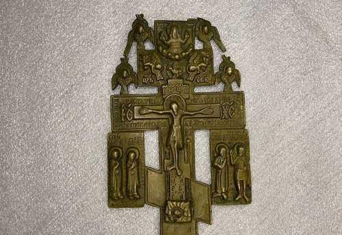 Старинный литой крест распятие Херувимы