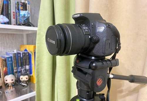 Фотоаппарат Canon EOS 650D с объективом