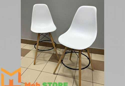 Барный стул пластиковый в стиле Eames белый