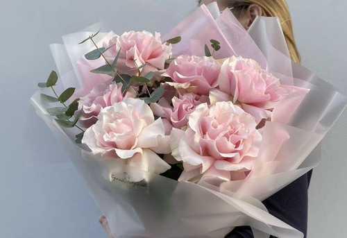 Букет цветов «Безе» (7 французских роз)