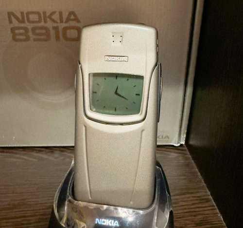 Nokia 8910