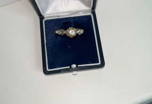 Золотое кольцо 750 пробы с бриллиантом СССР
