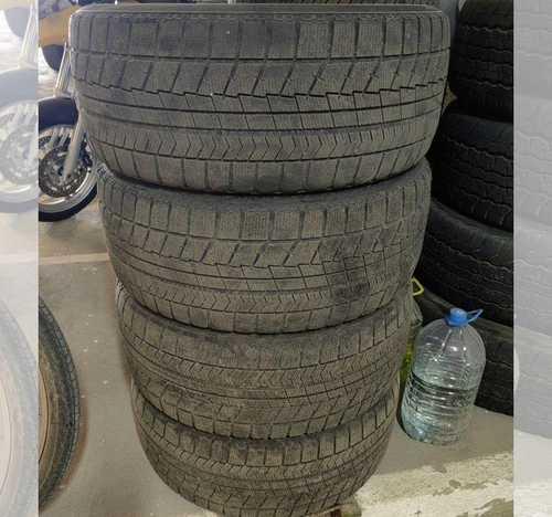 Bridgestone Blizzak VRX 255/45 R19