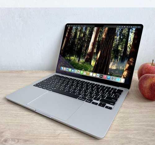 MacBook Air 13.6" 2024 M3 16Gb SSD 512Gb 15 циклов