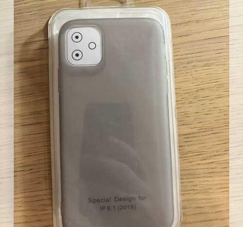 Чехол на iPhone 11