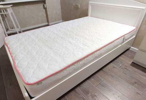 Кровать с матрасом 140