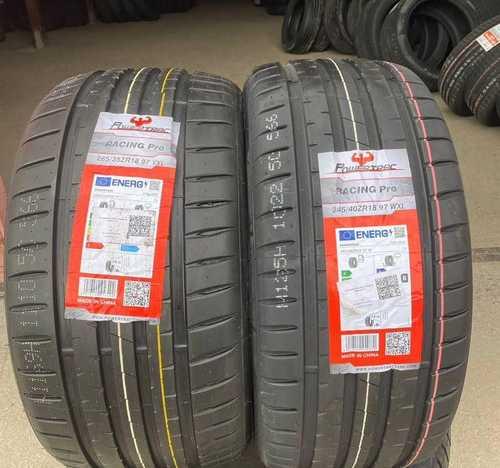 Powertrac Racing Pro 245/40 R18 и 265/35 R18 97Y