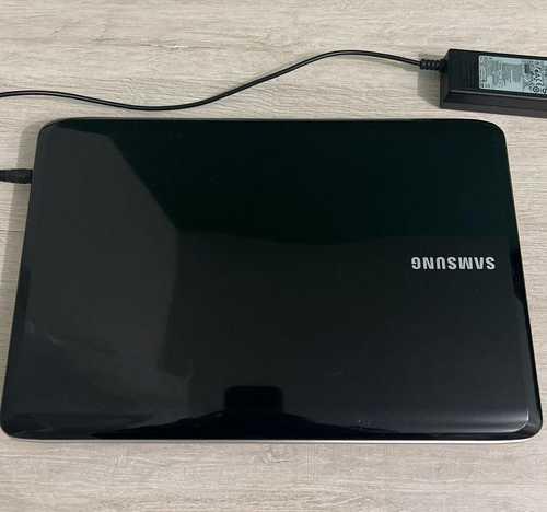 Ноутбук Samsung rv510