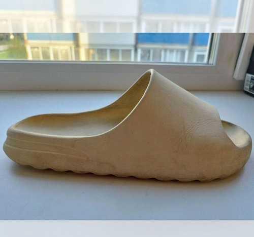 Тапки adidas yeezy slide