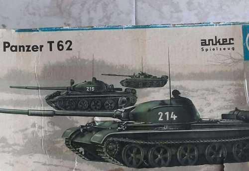 Игрушка из СССР Танк Panzer Т62 на пульте, гдр