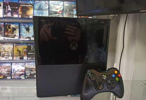 Xbox 360 E + GTA 5