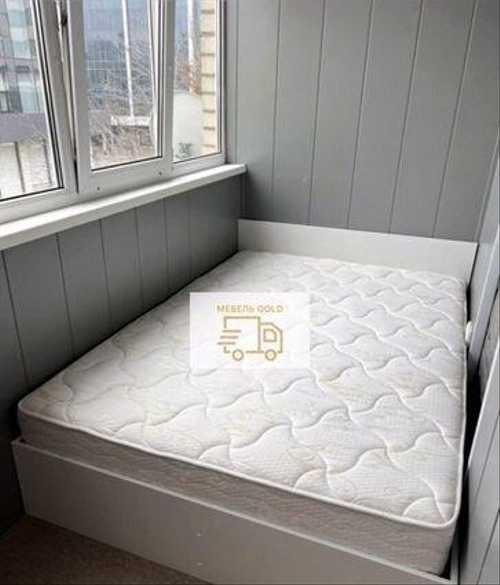 Кровать белая
