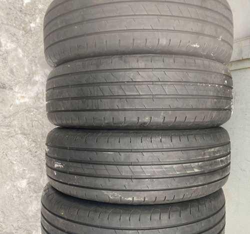 Goodyear EfficientGrip 2 SUV 225/60 R18