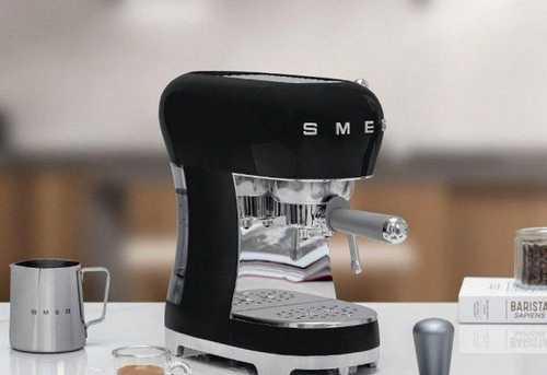 Кофемашина новая smeg ECF02bleu