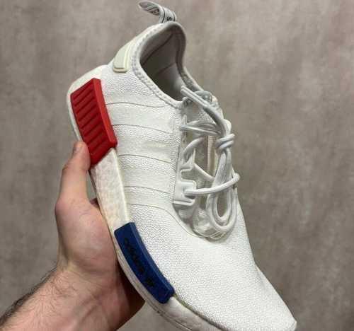 Кроссовки Adidas NMD R1