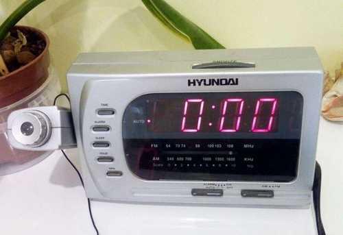 Радиоприемник hyundai H-1511 с проекцией