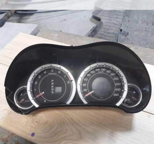 Панель приборов Honda Accord 8